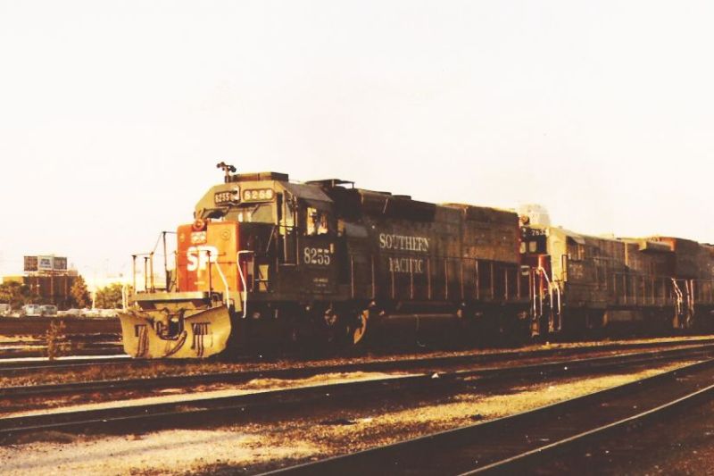SD 40T-2 8255